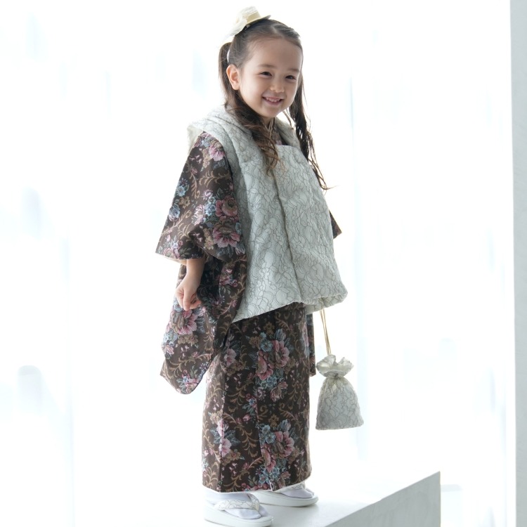 【レンタル品】utatane 女児（3歳）七五三 着物 被布セット 日本製レース レトロモダン系 レース 茶系（1403620700 ...